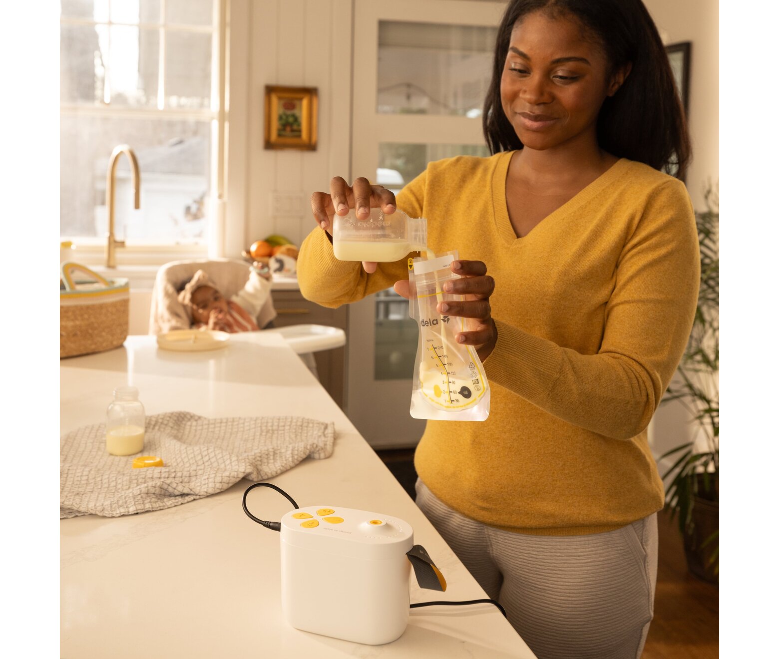 Pump In Style® Pro Double Electric Breast Pump | Medela