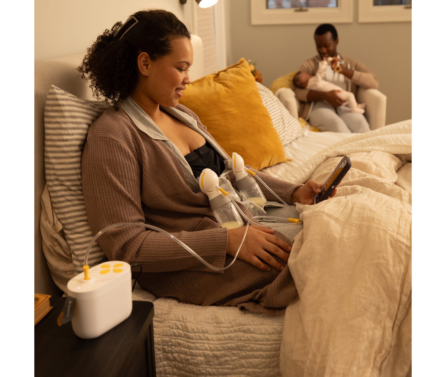 Pump In Style® Pro Double Electric Breast Pump | Medela