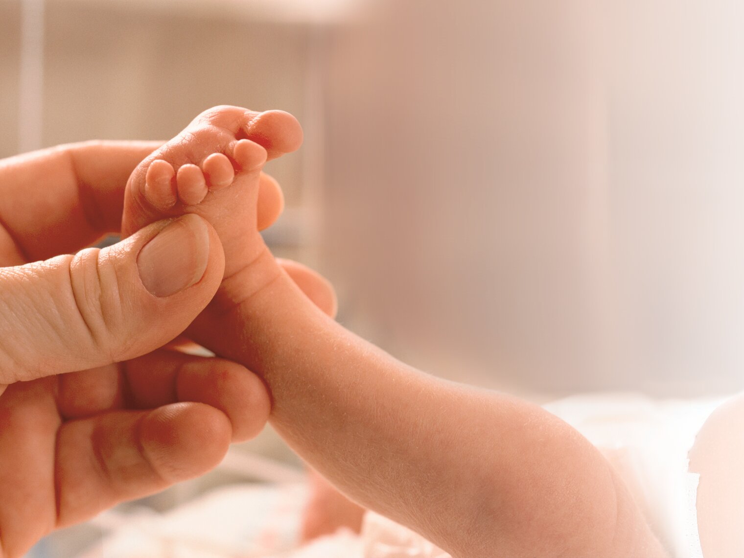 Managing Blocked Milk Ducts and Treating Mastitis | Medela