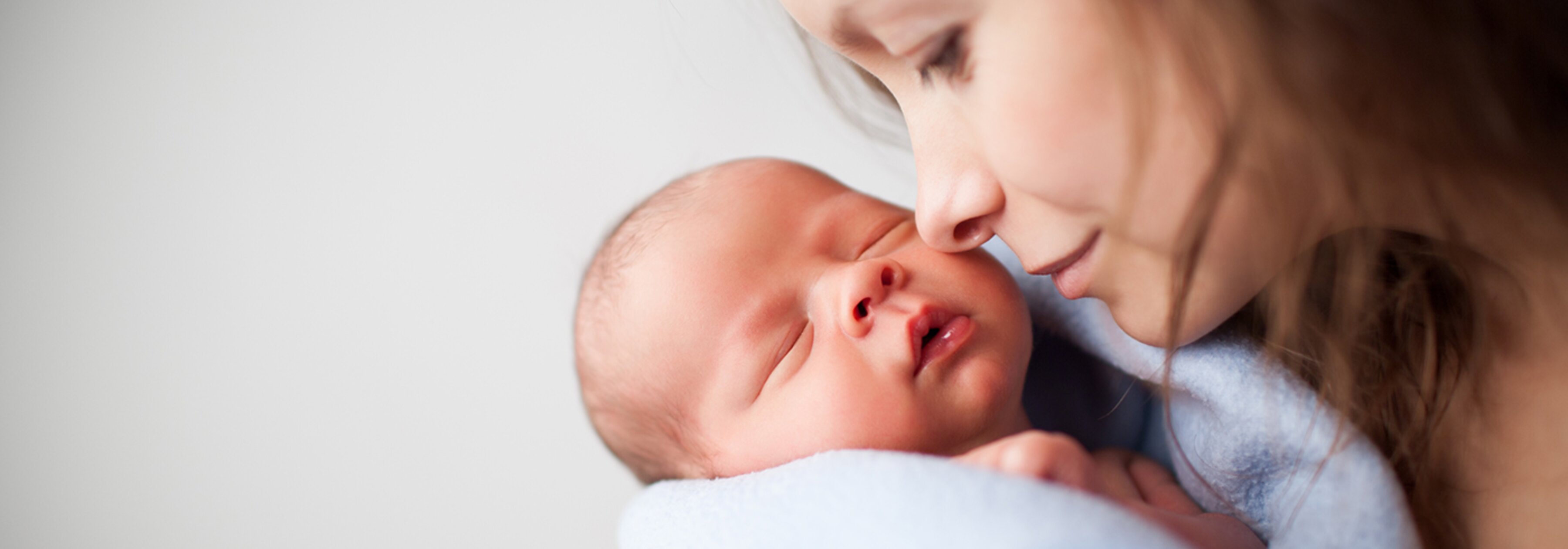 How to Hand Express Your Breast Milk When Needed | Medela